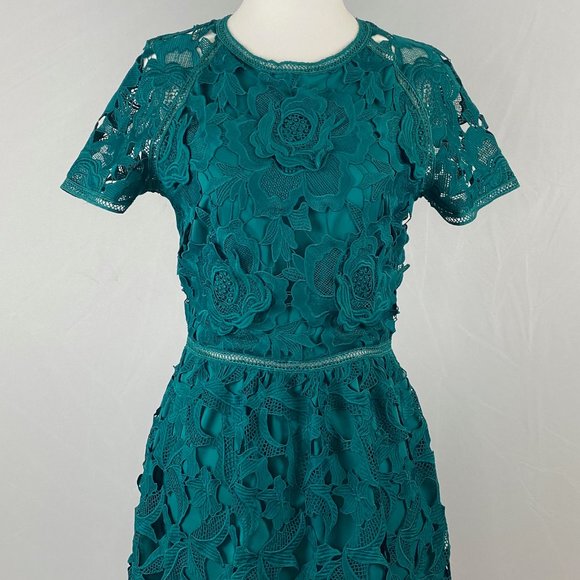 SAYLOR | Dresses | Urban Outfitters Saylor Valencia Green Dress Sz S ...